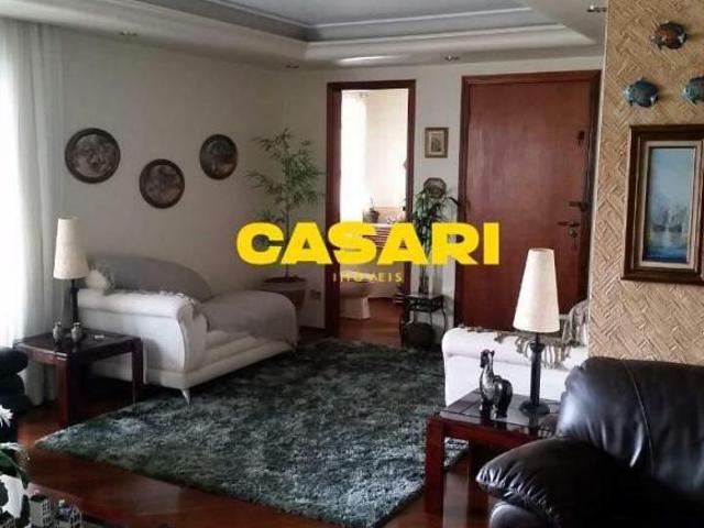Apartamento 140m² 4 dorm com suíte, centro próximo a Padaria Brasileira