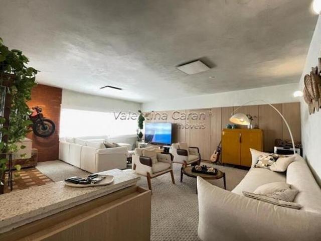 Apartamento 145m² à venda em Santa Cecília, SP