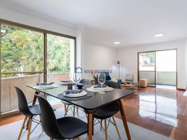 Apartamento 149m², 03 quartos 01 suíte 03 vagas Moema