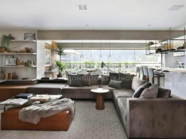 Apartamento 149m², 3 suítes, 2 vagas de garagem, aceita pets, Moema