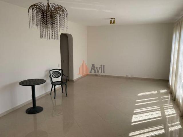 Apartamento 150m² com 4 quartos, 3 suites e 3 vagas à Venda no Tatuapé