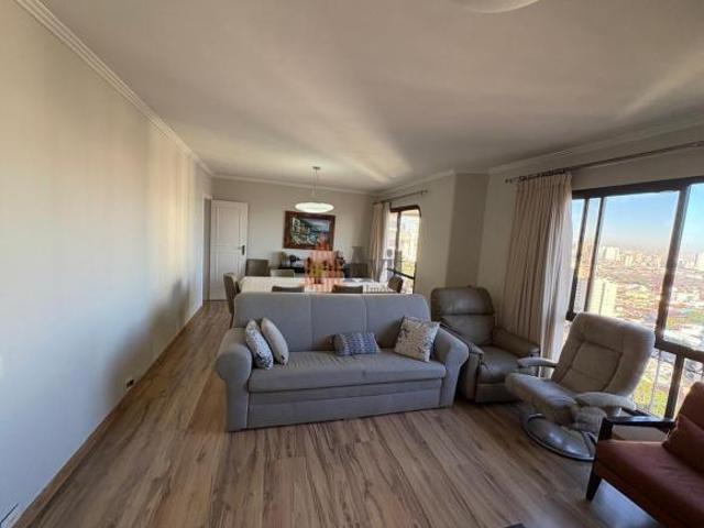 Apartamento 150m² com 4 quartos, 2 suites e 4 vagas + depósito à Venda no Tatuapé