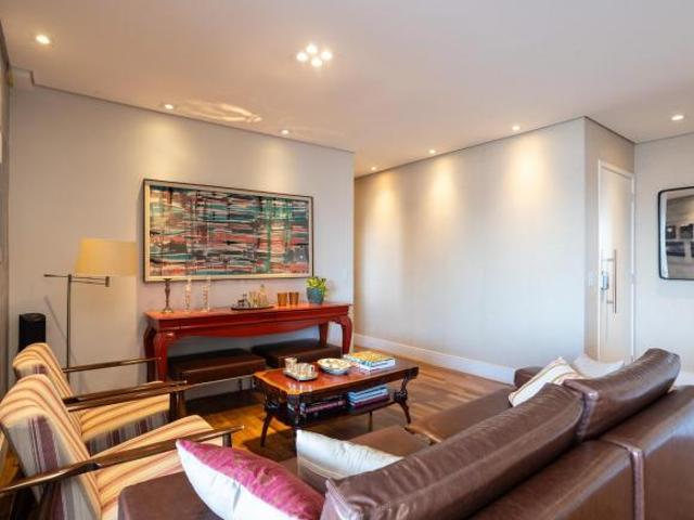 Apartamento 153M², 4Q, 3 Suítes, 5 Banheiros, 3 Vagas Demarcadas e Independentes, Academia, Brinqued
