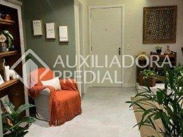 Apartamento 158m² no Menino Deus com 3 suítes e infraestrutura de lazer