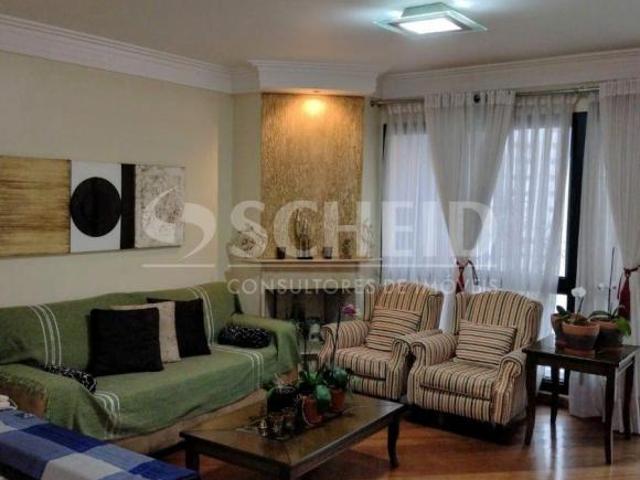 Apartamento 167m² com três suítes e três vagas à venda no Morumbi