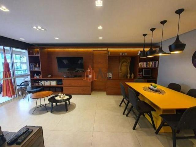 Apartamento 172m² com 4 quartos, 2 suítes à Venda na Mooca