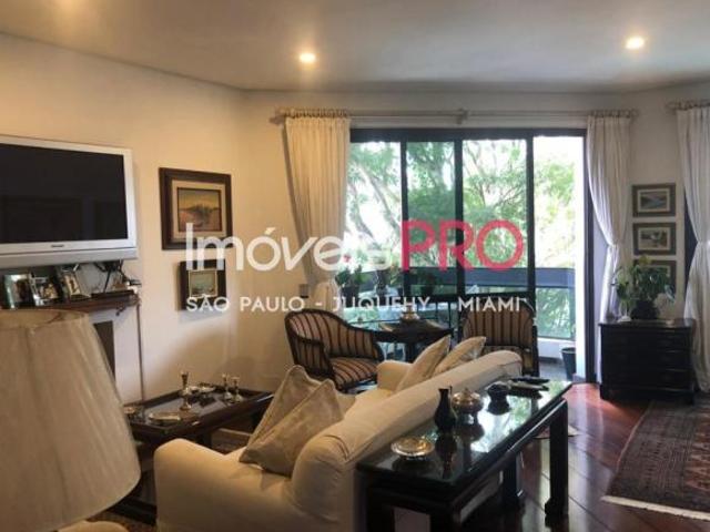 Apartamento 173m² em Moema Pássaros fora de rota