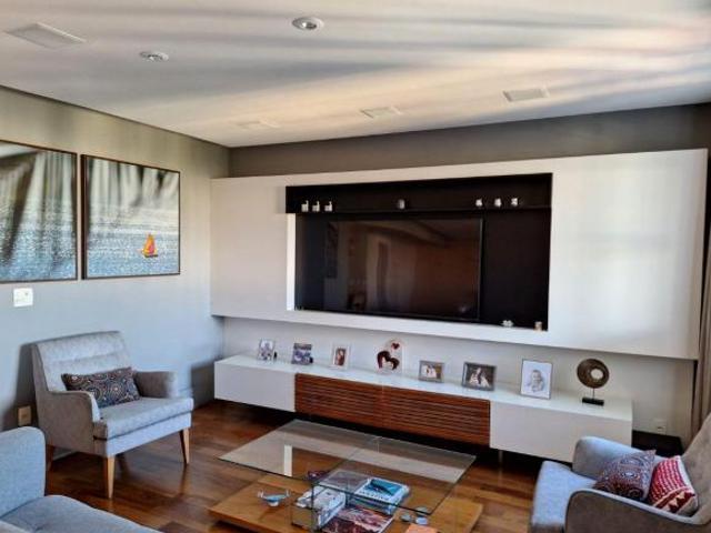 Apartamento 178 M2 com 3 dormitórios 3 suítes 3 vagas com vista para o parque da Aclimação