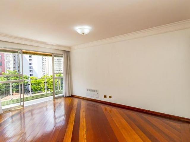 Apartamento 178m², Sacada, 3 quartos, 1 suíte, 2 vagas. Bairro Batel