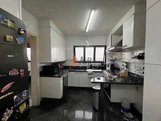 Apartamento 185m² com 3 quartos, 3 suítes à Venda no Anália Franco