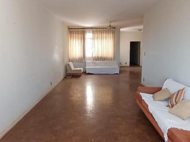 APARTAMENTO * 188 m². * ANDAR ALTO * Centro da Cidade