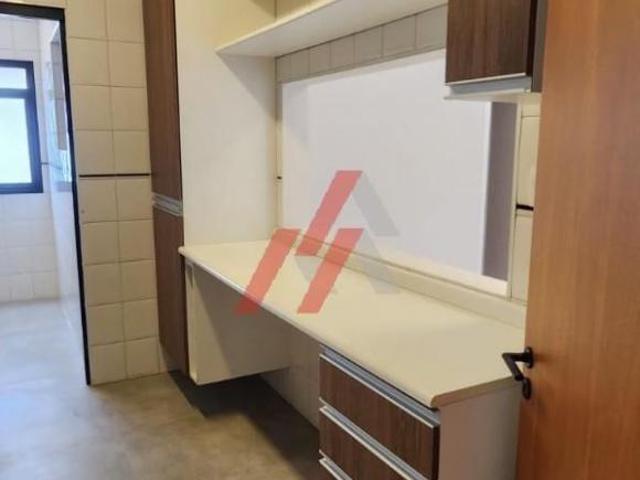 Apartamento 18 do Forte, 3 dormitórios, 1 suíte, 2 vagas. Lazer completo