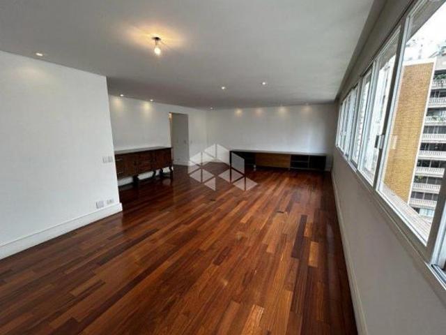 Apartamento 190 metros 3 quartos, salas, 2 vagas no Itaim Bibi
