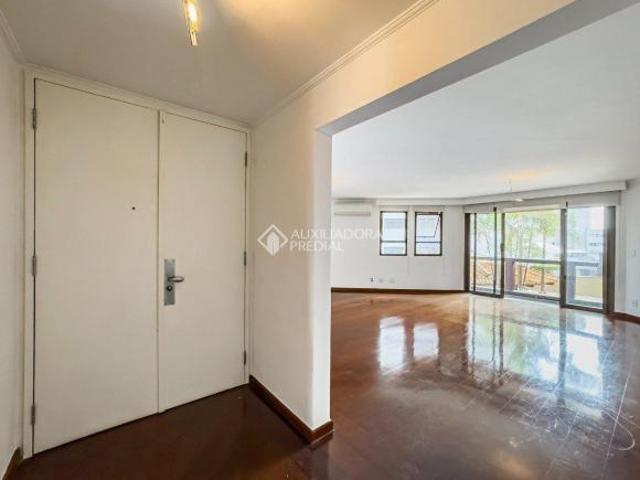 Apartamento 191m² com 4 Dormitórios e 3 Suítes no Vila Assunção, Santo André