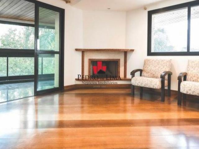Apartamento 193m² 4 quartos, 2 suítes 5 vagas no Tatuapé. Condomínio Paineiras