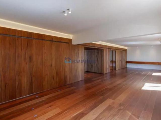 Apartamento 194m² com 3 Quartos, 2 Vagas Itaim Bibi