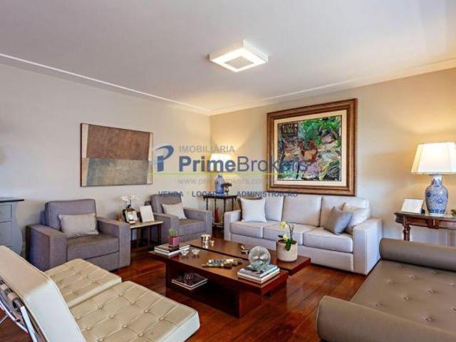 Apartamento, 195m², 4 dormitórios, 3 suítes, 4 vagas, andar alto, Morumbi
