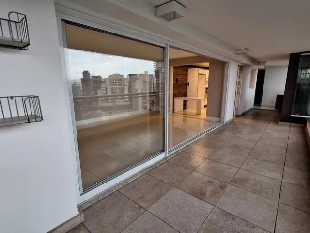 Apartamento 196 m² com 3 suítes 3 vagas com vista para lago