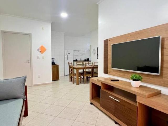 Apartamento 1° Andar I 2 Dormitórios I Mobiliado I Área Nobre da Praia