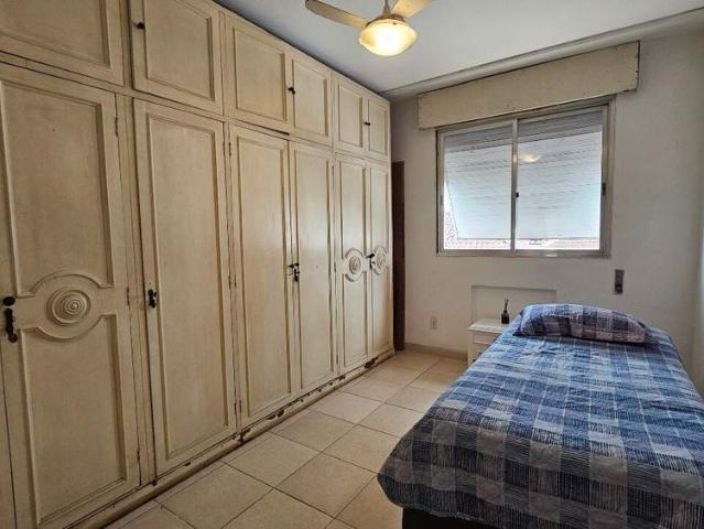 Apartamento 1 dorm no Gonzaga Santos para aluguel com vaga e portaria 24h