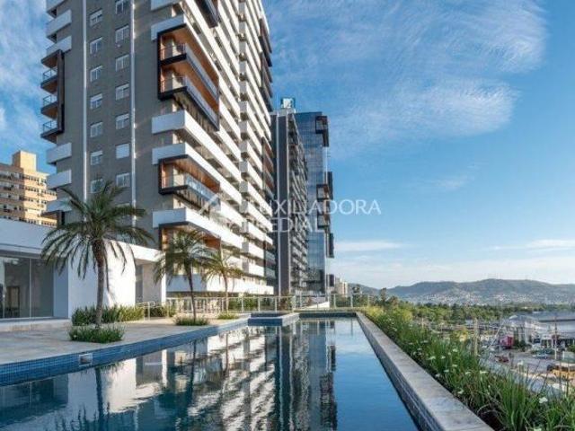 Apartamento 1 Dorm Suíte | 100% Mobiliado e Decorado | Lazer de Cinema