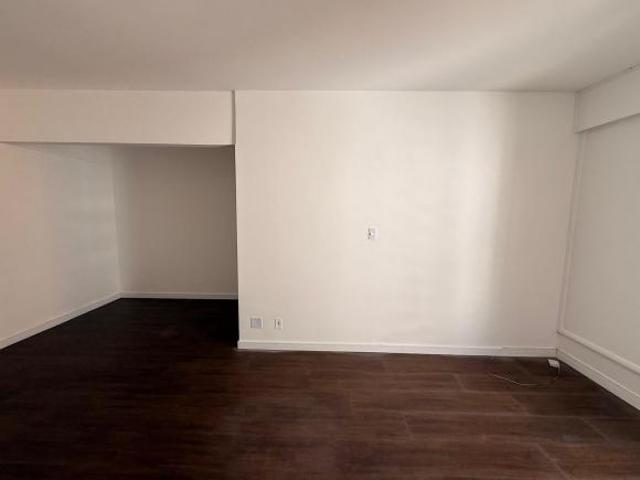 Apartamento 1 Dormitório, 100 metros da praia, sem garagem, à venda, Pitangu.