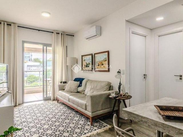 APARTAMENTO 1 DORMITÓRIO 1 VAGA ANDAR ALTO COM SACADA E VISTA BAIRRO PETRÓPOLIS