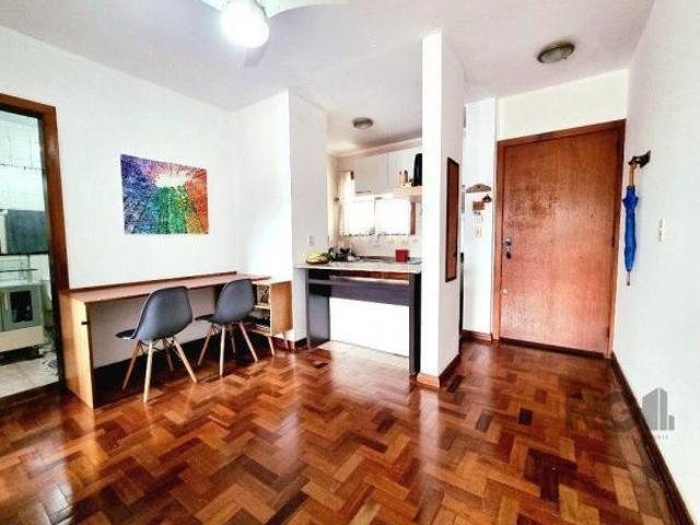 Apartamento 1 dormitório, 1 vaga Tristeza