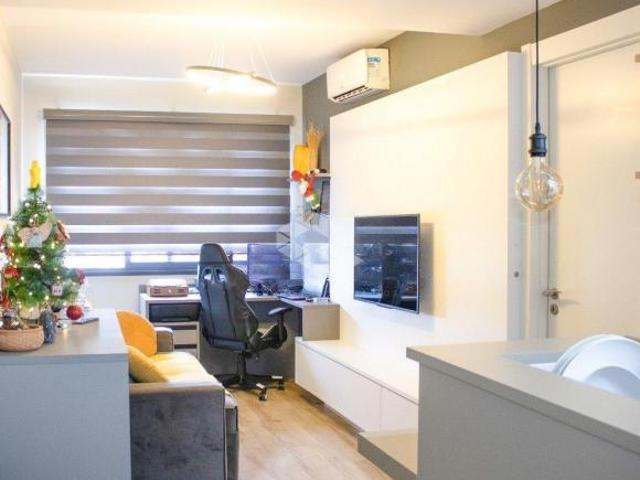 Apartamento 1 dormitório 1 suíte mobiliado, a venda no bairro Petrópolis Porto Alegre.