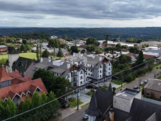 Apartamento 1 dormitório, 37,58m², uma vaga de garagem, no Bairro Carniel, Gramado