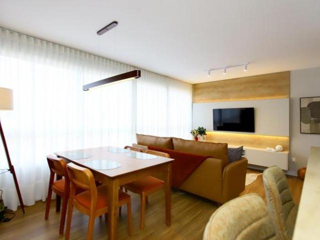 Apartamento 1 dormitório, 54 metros privativos semi mobiliado, elevadores