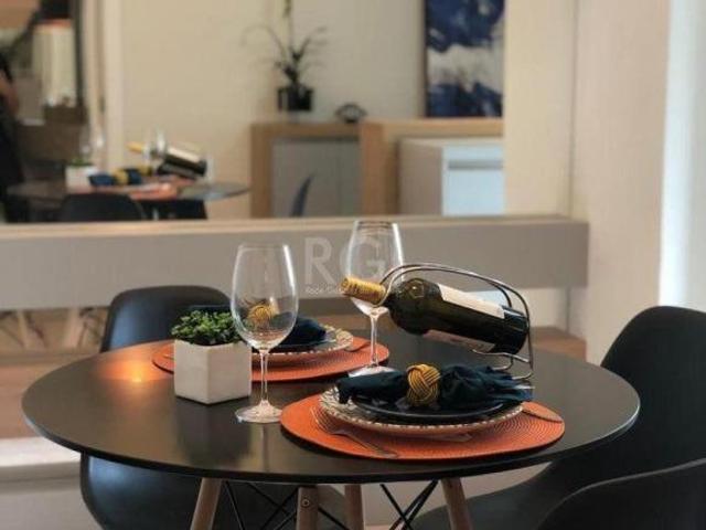 Apartamento 1 dormitório com suíte,lavabo e vaga próximo ao Hospital Moinhos de Vento
