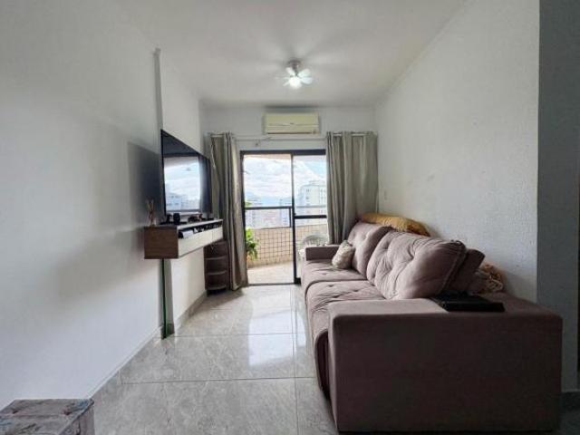 Apartamento 1 dormitório com varanda 100m da praia Prédio com piscina Tupi Praia Grande