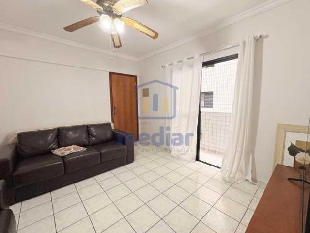 Apartamento 1 dormitório com varanda, Sala com varanda no Canto do Forte. Oportunidade !