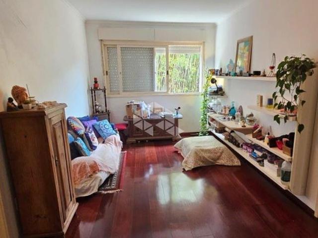 Apartamento 1 dormitório com 1 vaga de garagem coberta no Bairro Nonoaí