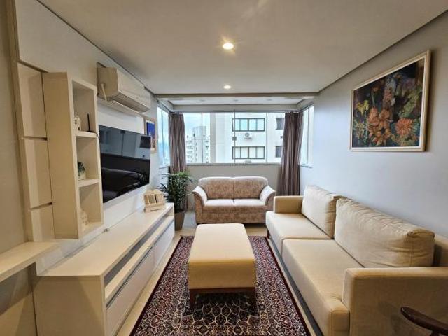 Apartamento 1 dormitório com 2 vagas perto do Bourbom e PUC