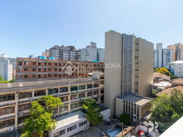 Apartamento 1 dormitório à venda na Lima e Silva Centro Histórico