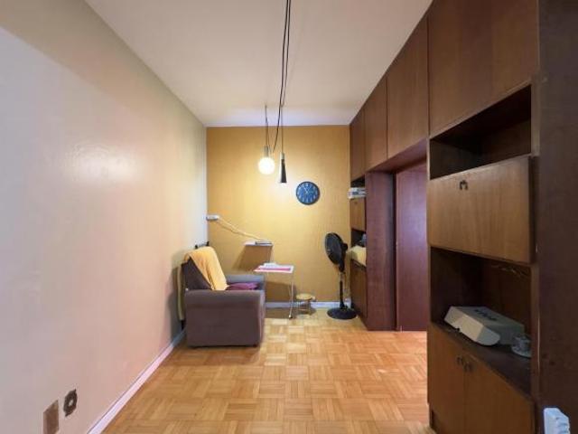 Apartamento 1 dormitório amplo, em andar alto com vista, no Centro Histórico