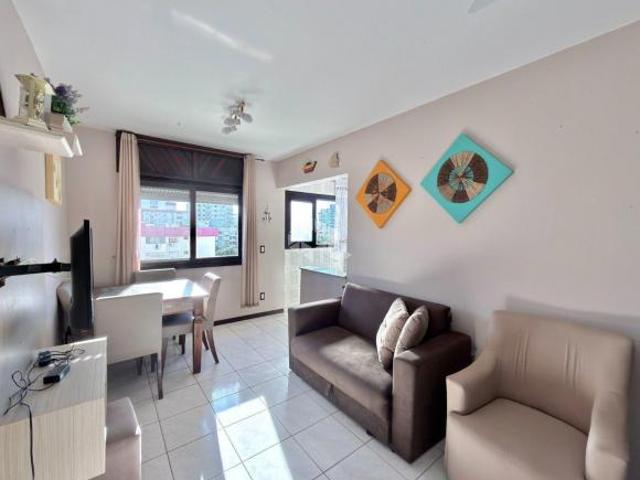 Apartamento 1 dormitório, banheiro social, cozinha separada, ambientes amplos e