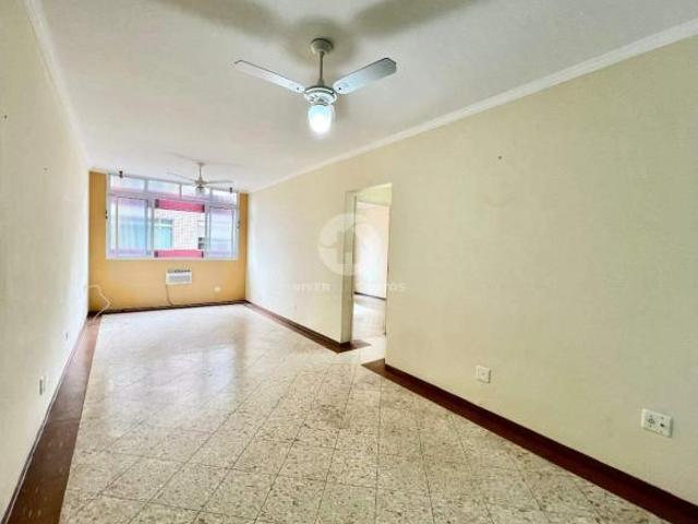 Apartamento 1 Dormitório, Garagem Coletiva e Quadra da Praia na Pompéia Santos SP