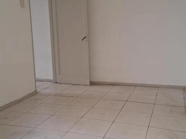 Apartamento 1 dormitório, desocupado,bairro Floresta