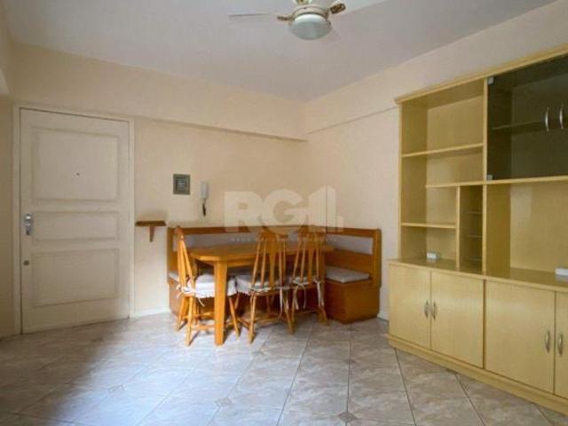 Apartamento 1 dormitório, em prédio com portaria, próximo à Usina do Gasômetro
