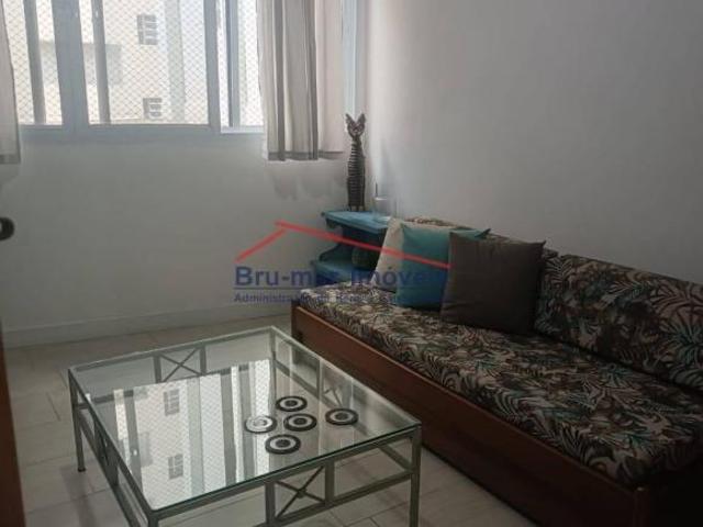 Apartamento 1 dormitório, Embaré, reformado, garagem coletiva, frente praia