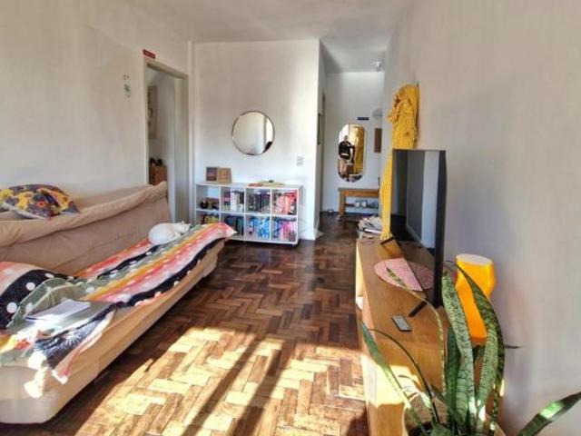 Apartamento 1 dormitório, infraestrura de condomínio, no bairro Cidade Baixa, em Porto Alegre