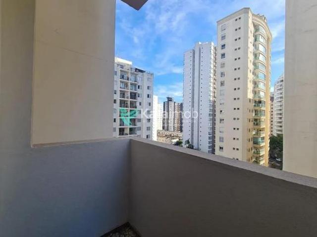 Apartamento 1 dormitório mobiliado, à venda, 46 m2, 1 vaga, com excelente localização, à 6 minutos d