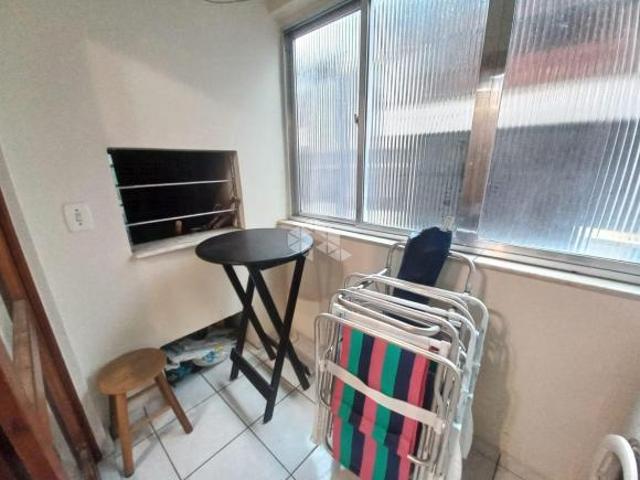 Apartamento 1 dormitório mobiliado com sacada no Centro de Capão da Canoa!