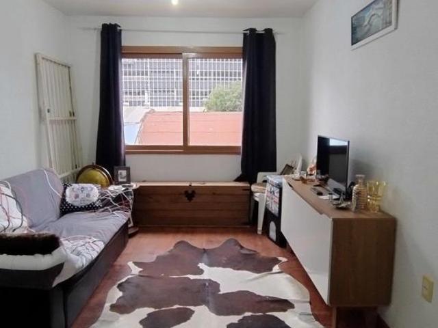 APARTAMENTO 1 DORMITÓRIO NO CENTRO 1 VAGA COBERTA