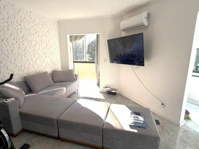 Apartamento 1 dormitório sacada garagem, 53 m2 área privativa