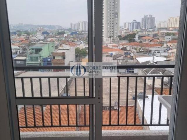 Apartamento 1 dormitório sem vaga com varanda na Vila Carrão