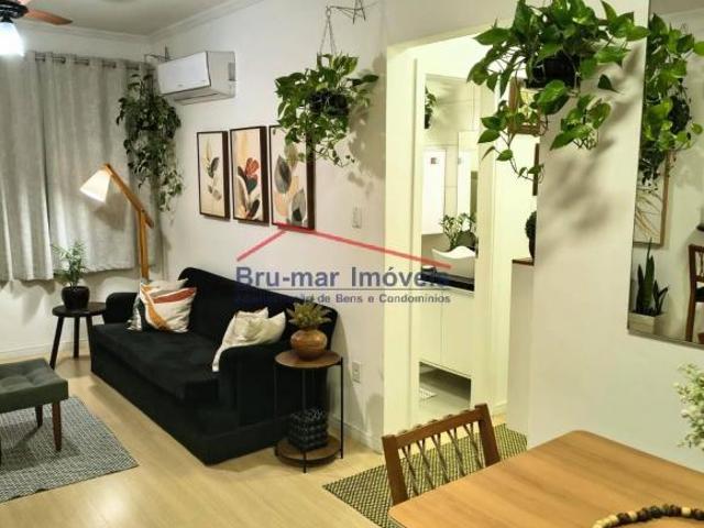 Apartamento 1 dormitório, Pompéia, reformado, 1 vaga livre, quadra da praia